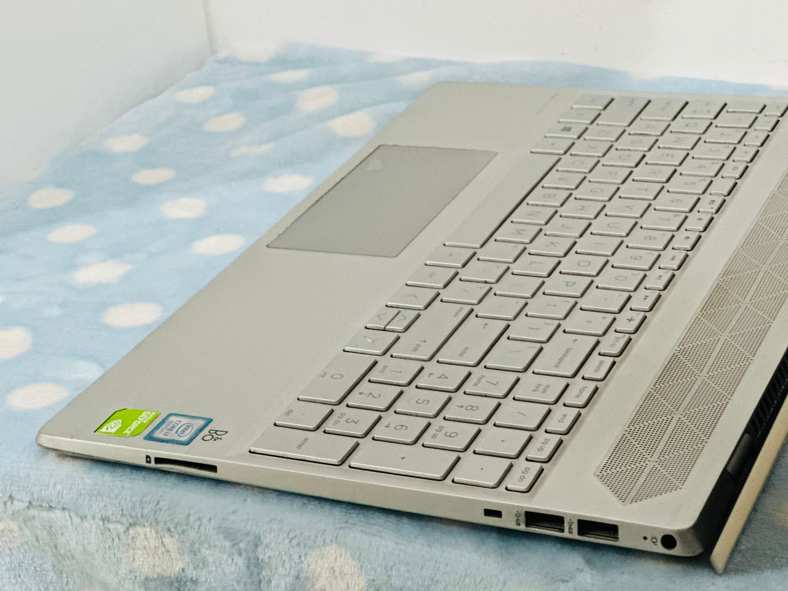 HP Pavilion 15 Core i7-8th Gen Nvidia 4GB - onestore